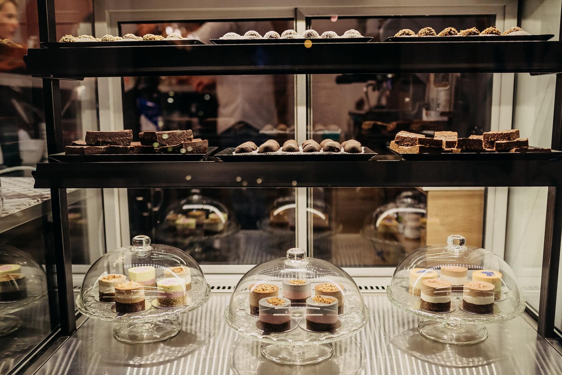 5 best cake shops in Dubai you can't afford to miss | VoucherCodes.ae